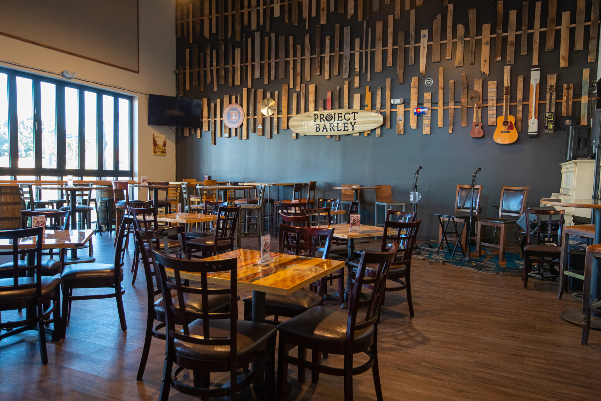 Lomita Brewery, Pizza, Live Music - Project Barley